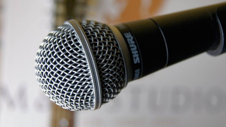 Los 10 mejores micrófonos para vocalistas